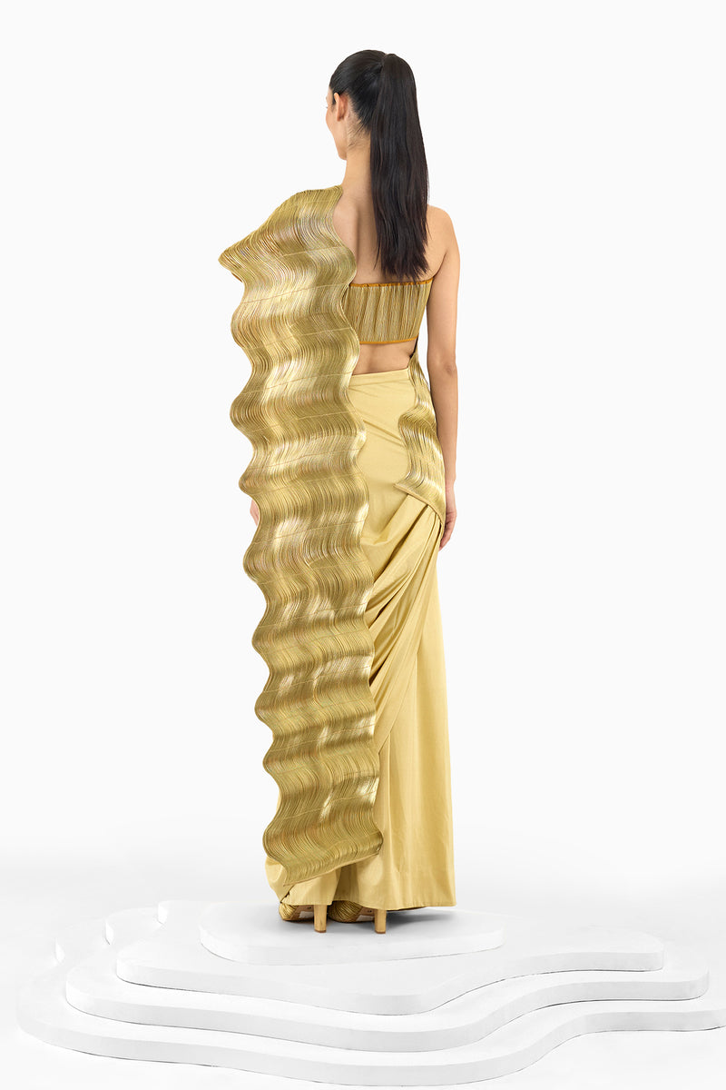 GOLD RIPPLE SAREE – Rimzim Dadu